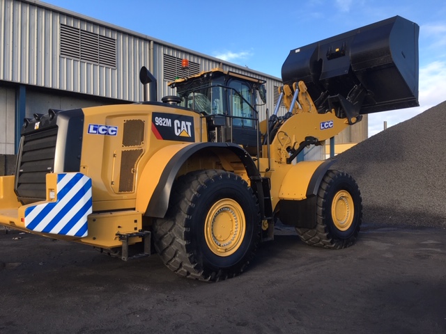 Firm's bespoke bucket "biggest ever" fitted on Cat wheel loader ...