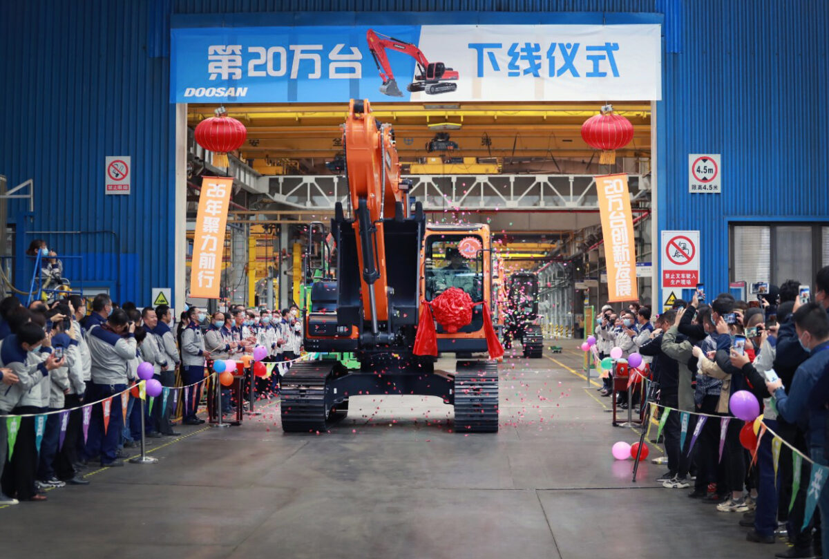 Doosan marks 200,000 excavators milestone in China | Project Plant