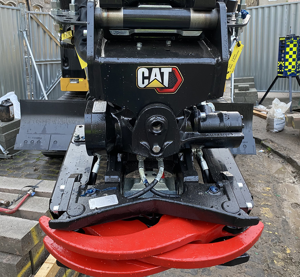 Edinburgh groundworks specialist makes landmark machine purchase ...