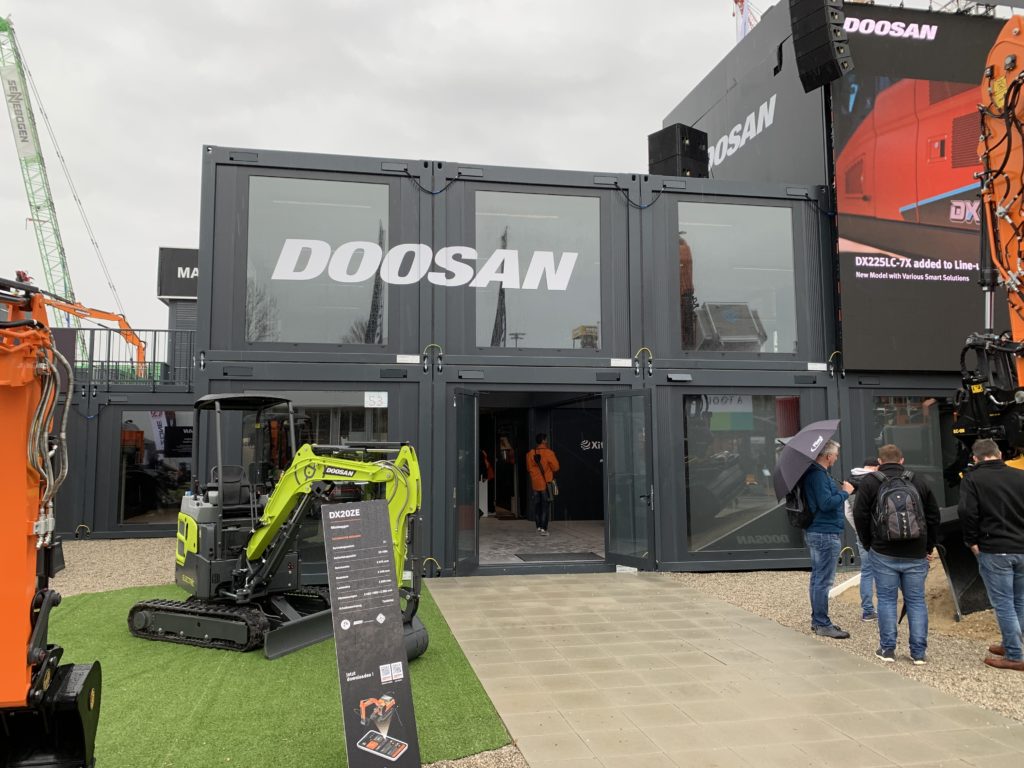 Doosan offers glimpse of electric future at bauma 2022 | Project Plant