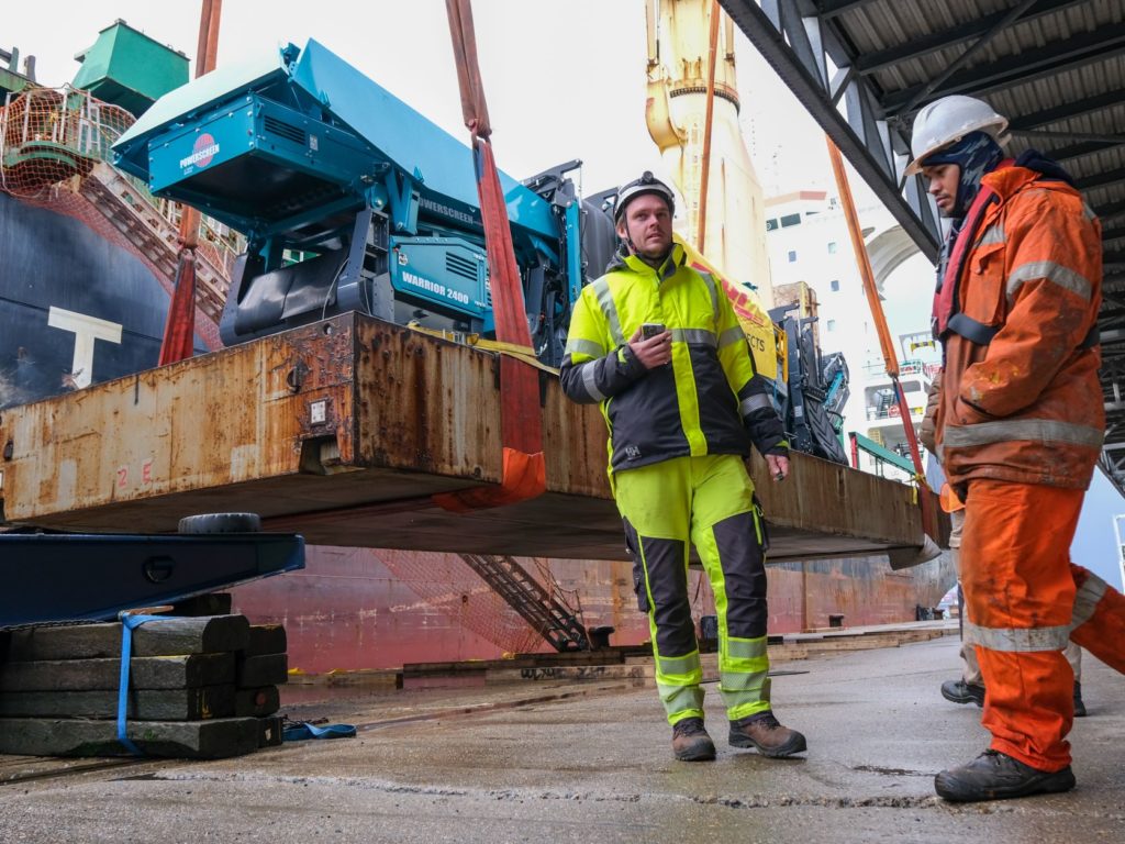 Terex embarks on project to ship 30 machines from UK to Australia ...