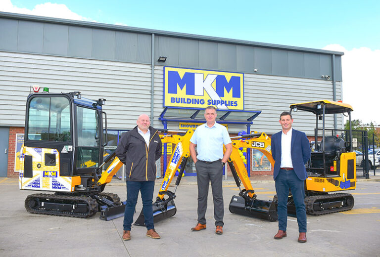 Rapidly Expanding Mkm Hire Marks Machinery Milestone Project Plant