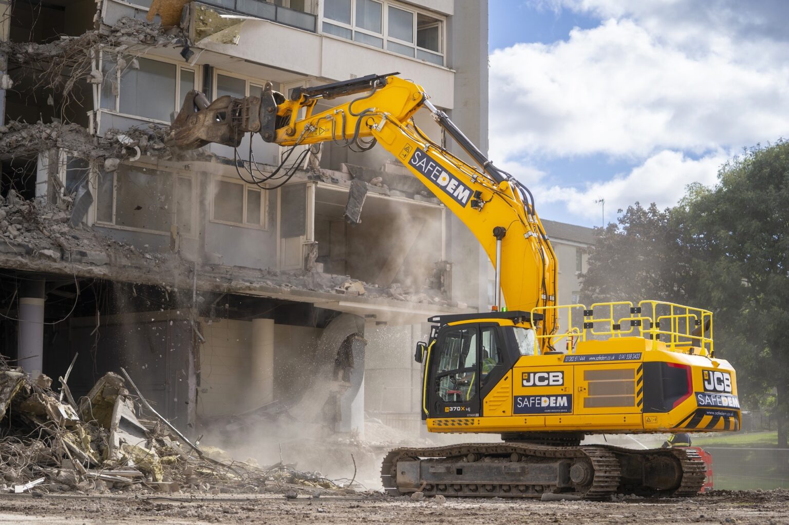 Dundee demolition contractor snaps up new JCB 370X | Project Plant